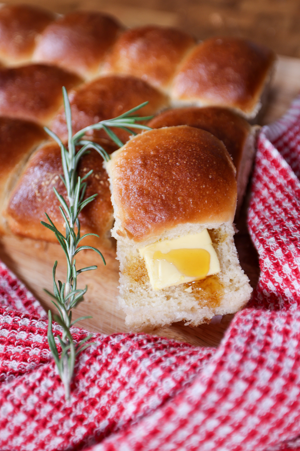 Easy Soft Sourdough Dinner Roll Recipe No Yeast - Food Over Comfort